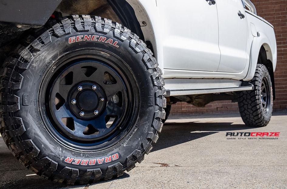 TOYOTA HILUX N70 4WD TERRA SATIN BLACK