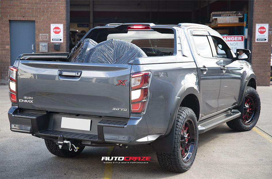 ISUZU DMAX FUEL STROKE GLOSS BLACK RED TINT