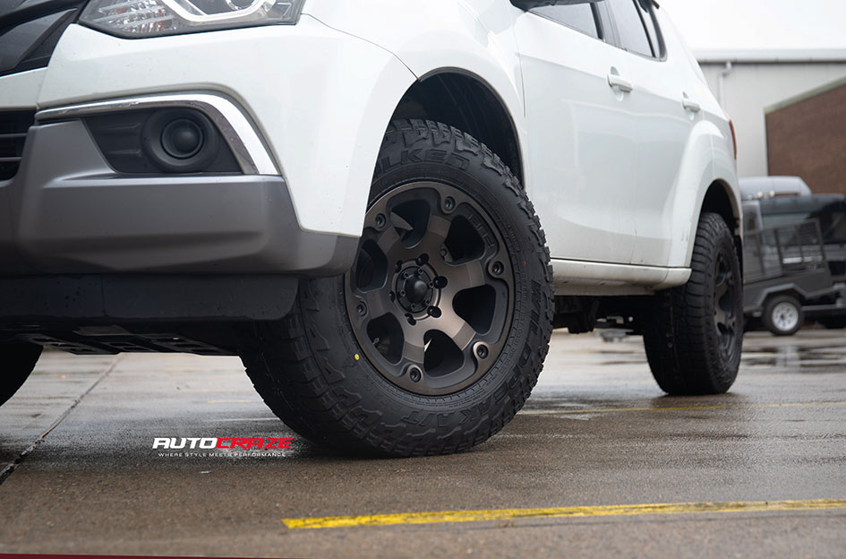 ISUZU MUX FUEL BEAST BLACK & MACHINED WITH DARK TINT
