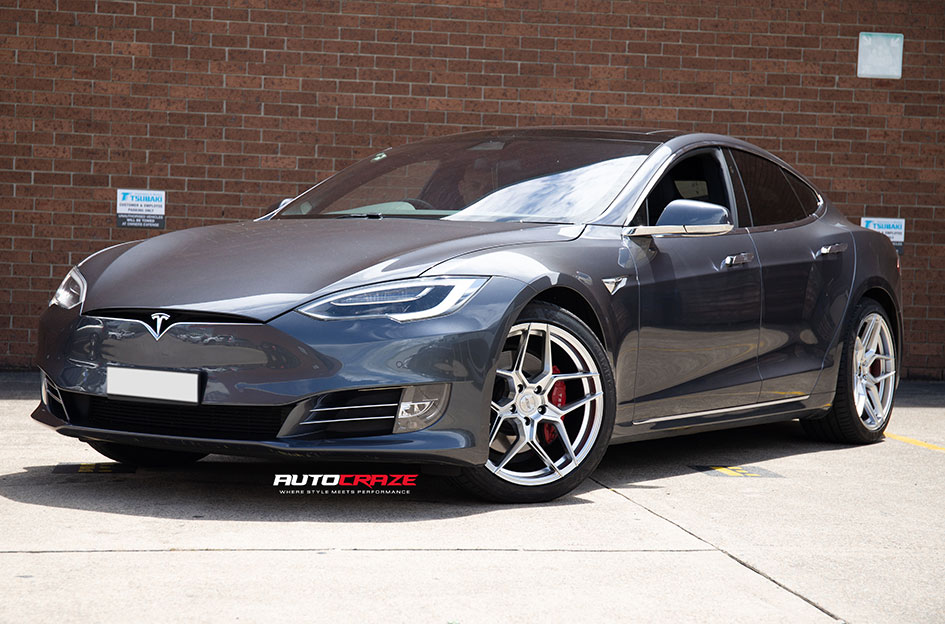 TESLA MODEL S SSW LEMANS HYPER SILVER