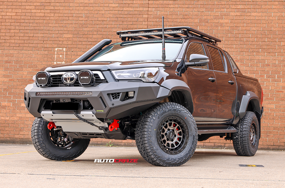 TOYOTA HILUX ROH ASSAULT MATTE BRONZE