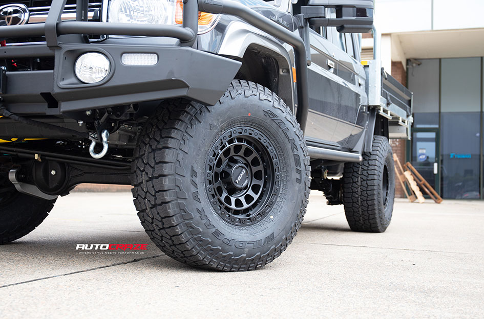 TOYOTA LANDCRUISER 70 SERIES ROH ASSAULT MATT BLACK