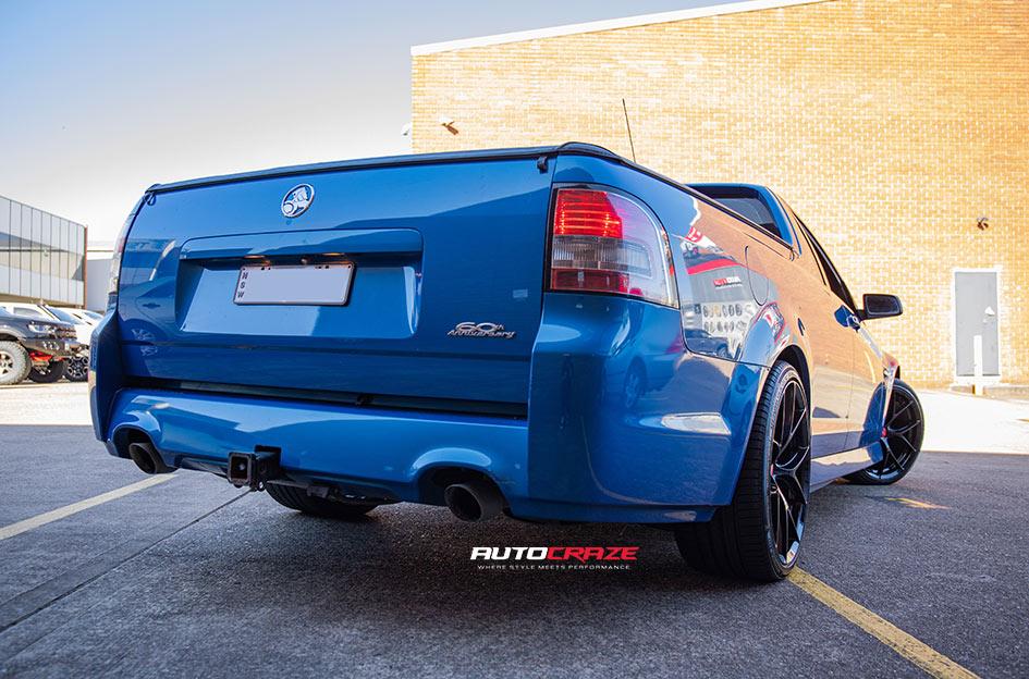 HOLDEN COMMODORE ZR3 GLOSS BLACK 1618208047 | Car gallery|- Auto Craze